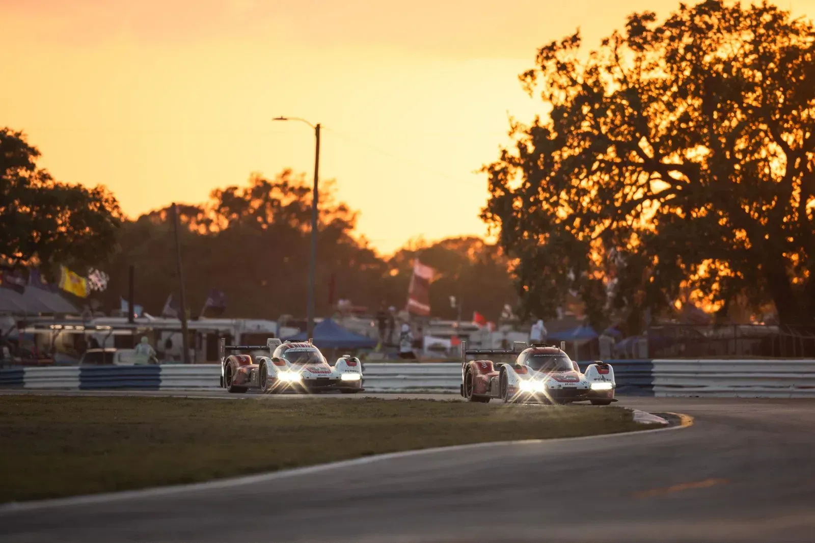 Porsche completeert succes in Florida – Vierenzestig